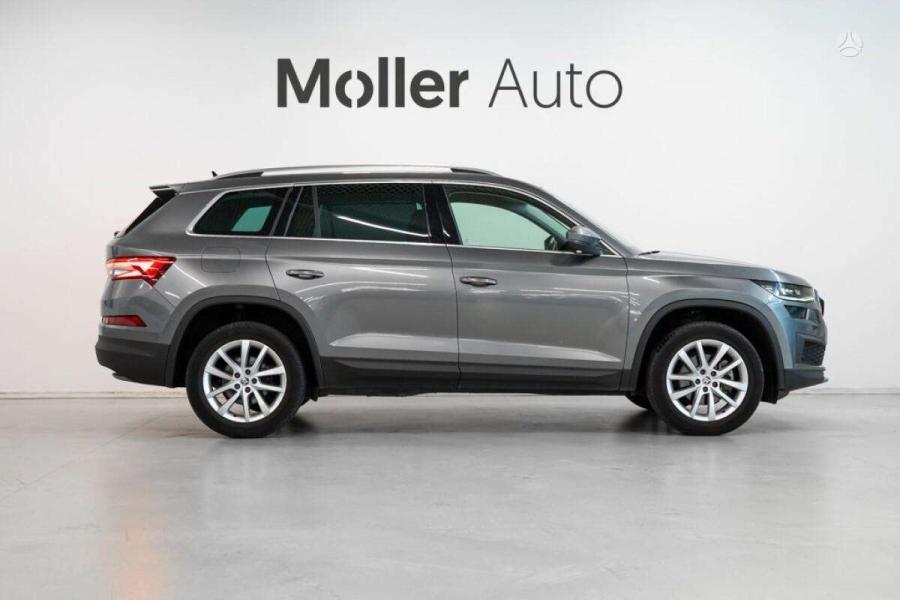 Grey Skoda Kodiaq 2022 in Vilnius, with an engine capacity of 2.00 L and mileage of 159 thousand km for 24500 €, photo 5 on AUTOMOTO.COM.LV