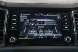 Grey Skoda Kodiaq 2022 in Vilnius, with an engine capacity of 2.00 L and mileage of 159 thousand km for 24500 €, photo 17 on AUTOMOTO.COM.LV