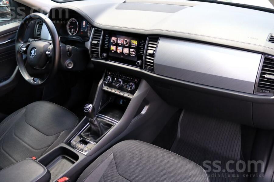 Pelēks Skoda Kodiaq 2022 Rīga, ar dzinēja tilpumu 1.50 L un nobraukumu 99 tūkst. km par 23200 €, foto 25 vietnē AUTOMOTO.COM.LV