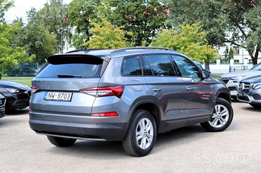 Pelēks Skoda Kodiaq 2022 Rīga, ar dzinēja tilpumu 1.50 L un nobraukumu 99 tūkst. km par 23200 €, foto 32 vietnē AUTOMOTO.COM.LV