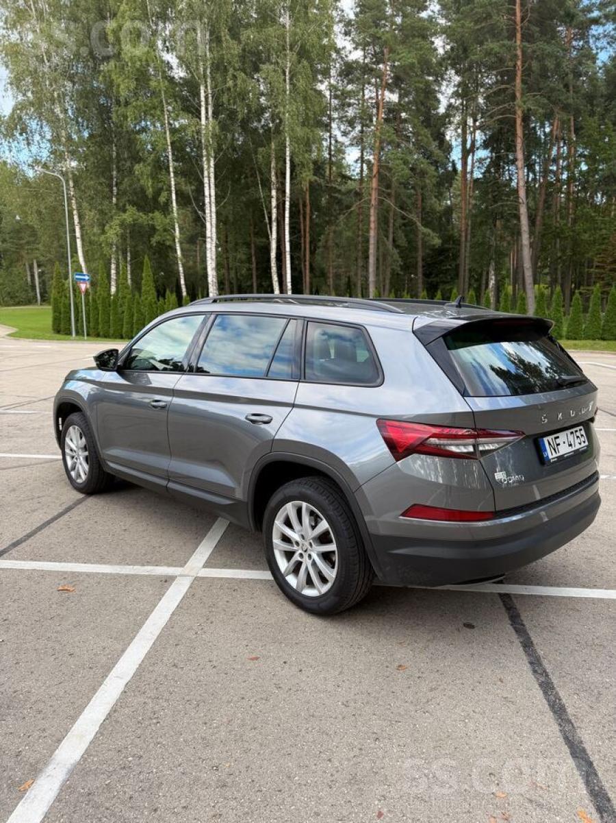 Pelēks Skoda Kodiaq 2022 Rīga, ar dzinēja tilpumu 2.00 L un nobraukumu 122 tūkst. km par 25000 €, foto 4 vietnē AUTOMOTO.COM.LV
