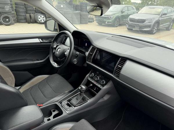 Pelēks Skoda Kodiaq 2022 Šauļi, ar dzinēja tilpumu 1.50 L un nobraukumu 193 tūkst. km par 22978 €, foto 5 vietnē AUTOMOTO.COM.LV