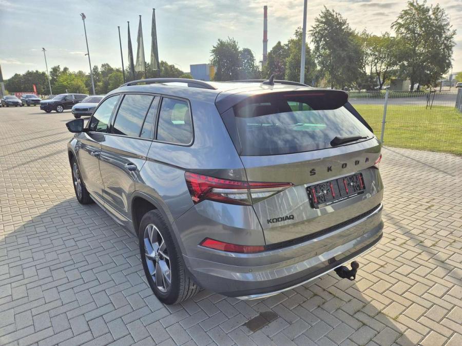 Pelēks Skoda Kodiaq 2022 Šauļi, ar dzinēja tilpumu 1.50 L un nobraukumu 218 tūkst. km par 24800 €, foto 5 vietnē AUTOMOTO.COM.LV