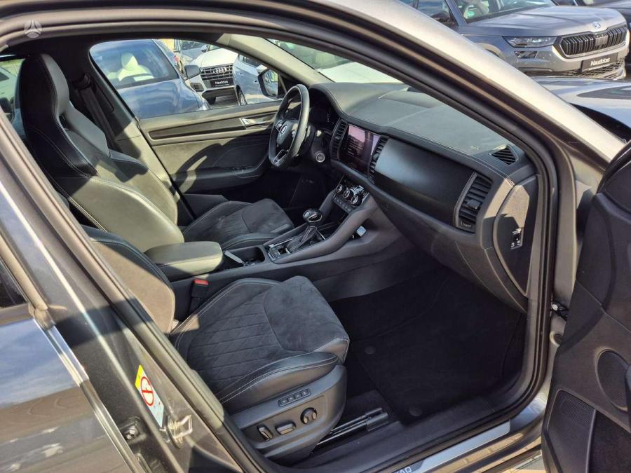 Pelēks Skoda Kodiaq 2022 Šauļi, ar dzinēja tilpumu 1.50 L un nobraukumu 218 tūkst. km par 24800 €, foto 16 vietnē AUTOMOTO.COM.LV