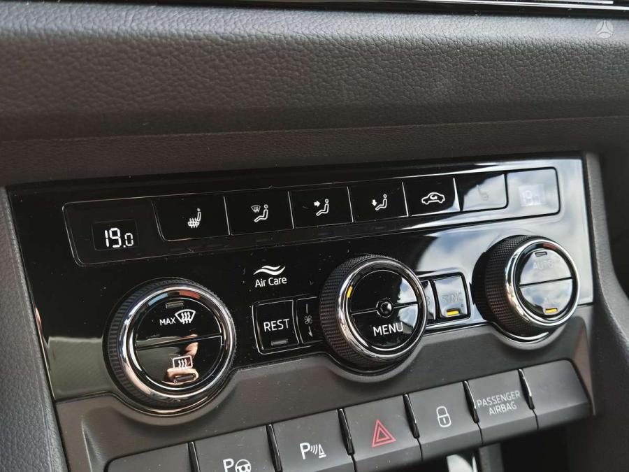 Pelēks Skoda Kodiaq 2022 Šauļi, ar dzinēja tilpumu 1.50 L un nobraukumu 218 tūkst. km par 24800 €, foto 27 vietnē AUTOMOTO.COM.LV