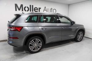Grey Skoda Kodiaq 2022 in Vilnius, with an engine capacity of 2.00 L and mileage of 157 thousand km for 32500 €, photo 5 on AUTOMOTO.COM.LV