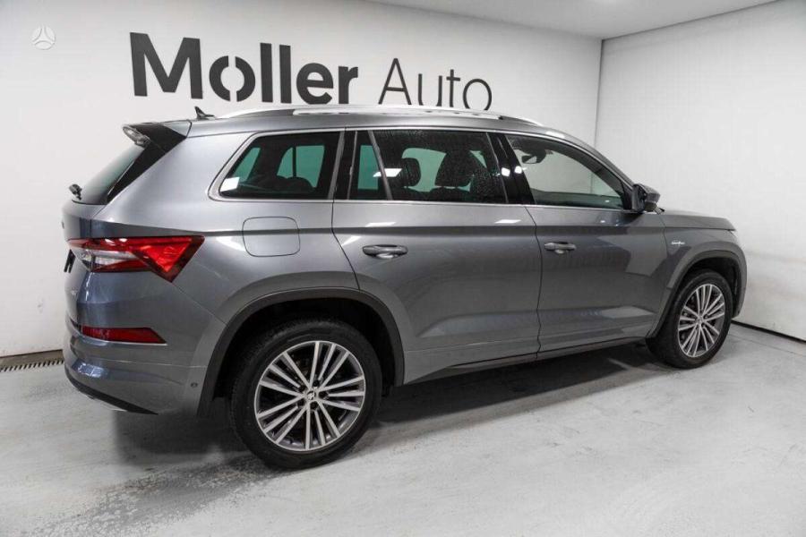 Grey Skoda Kodiaq 2022 in Vilnius, with an engine capacity of 2.00 L and mileage of 157 thousand km for 32500 €, photo 6 on AUTOMOTO.COM.LV