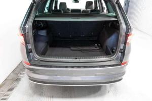 Grey Skoda Kodiaq 2022 in Vilnius, with an engine capacity of 2.00 L and mileage of 157 thousand km for 32500 €, photo 49 on AUTOMOTO.COM.LV