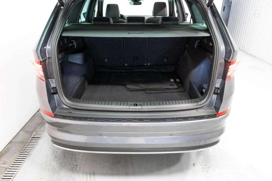 Grey Skoda Kodiaq 2022 in Vilnius, with an engine capacity of 2.00 L and mileage of 157 thousand km for 32500 €, photo 49 on AUTOMOTO.COM.LV