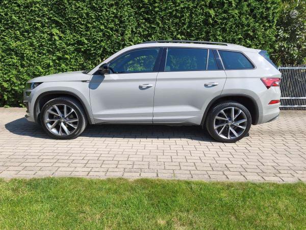 Серый Шкода Kodiaq 2022 в Калвария, объемом двигателя 1.50 л и пробегом 104 тыс. км за 28980 €, фото 2 на AUTOMOTO.COM.LV