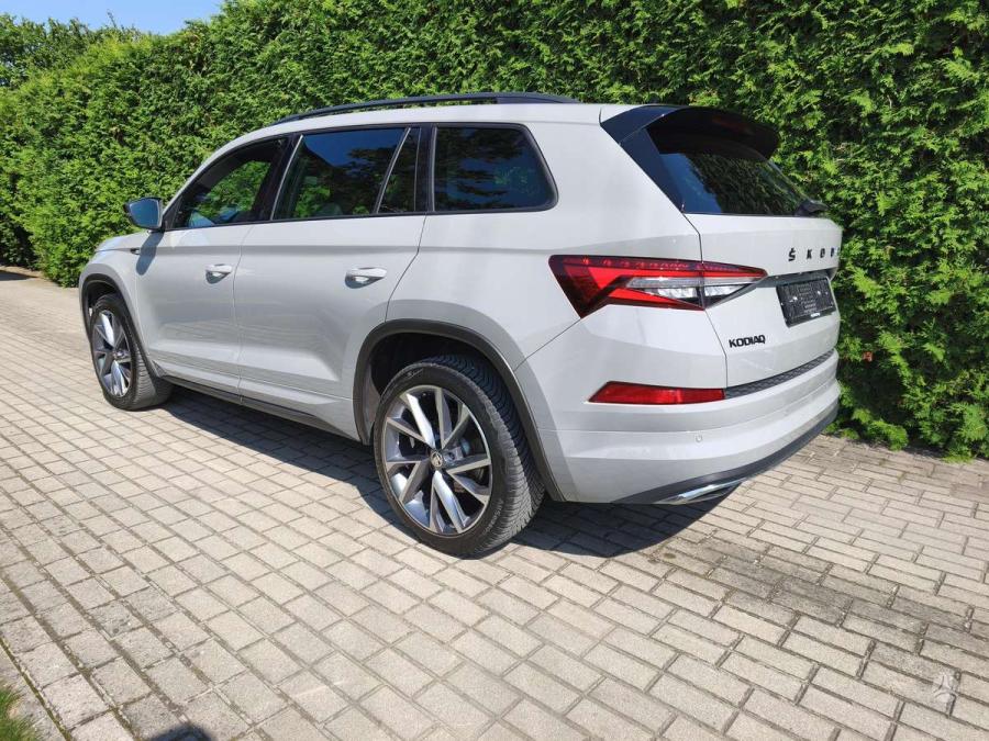 Серый Шкода Kodiaq 2022 в Калвария, объемом двигателя 1.50 л и пробегом 104 тыс. км за 28980 €, фото 4 на AUTOMOTO.COM.LV