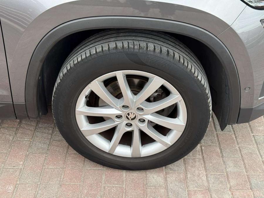 Pelēks Skoda Kodiaq 2022 Šauļi, ar dzinēja tilpumu 1.50 L un nobraukumu 168 tūkst. km par 23290 €, foto 11 vietnē AUTOMOTO.COM.LV