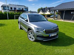 Pelēks Skoda Kodiaq 2022 Rīga, ar dzinēja tilpumu 2.00 L un nobraukumu 87 tūkst. km par 28400 €, foto  vietnē AUTOMOTO.COM.LV
