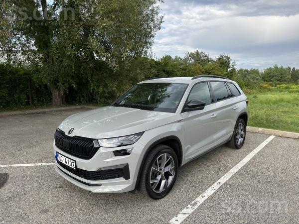 Pelēks Skoda Kodiaq 2022 Rīga, ar dzinēja tilpumu 1.50 L un nobraukumu 88 tūkst. km par 30000 €, foto 3 vietnē AUTOMOTO.COM.LV