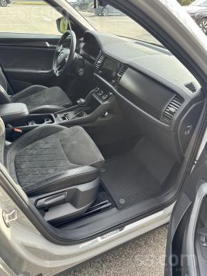 Pelēks Skoda Kodiaq 2022 Rīga, ar dzinēja tilpumu 1.50 L un nobraukumu 88 tūkst. km par 30000 €, foto 9 vietnē AUTOMOTO.COM.LV