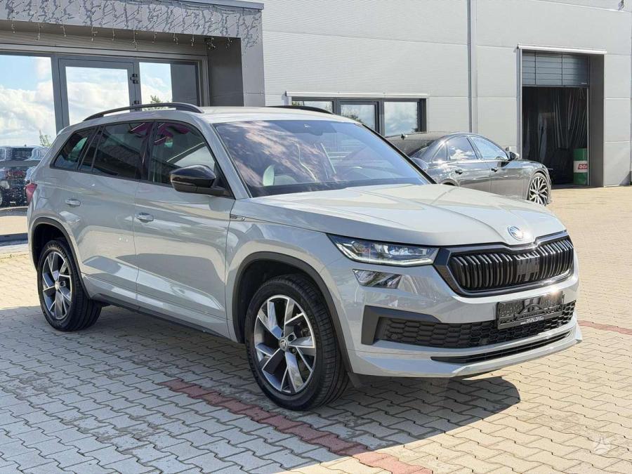 Pelēks Skoda Kodiaq 2022 Šauļi, ar dzinēja tilpumu 1.50 L un nobraukumu 162 tūkst. km par 27818 €, foto 3 vietnē AUTOMOTO.COM.LV