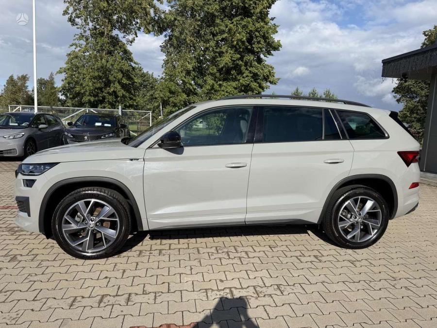 Pelēks Skoda Kodiaq 2022 Šauļi, ar dzinēja tilpumu 1.50 L un nobraukumu 162 tūkst. km par 27818 €, foto 8 vietnē AUTOMOTO.COM.LV