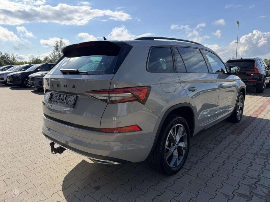 Pelēks Skoda Kodiaq 2022 Šauļi, ar dzinēja tilpumu 1.50 L un nobraukumu 162 tūkst. km par 27818 €, foto 11 vietnē AUTOMOTO.COM.LV
