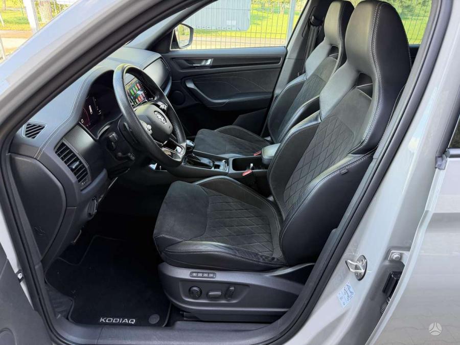Pelēks Skoda Kodiaq 2022 Šauļi, ar dzinēja tilpumu 1.50 L un nobraukumu 162 tūkst. km par 27818 €, foto 13 vietnē AUTOMOTO.COM.LV