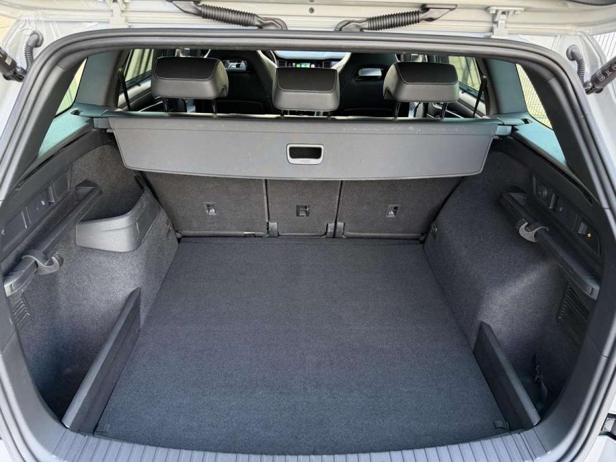 Pelēks Skoda Kodiaq 2022 Šauļi, ar dzinēja tilpumu 1.50 L un nobraukumu 162 tūkst. km par 27818 €, foto 23 vietnē AUTOMOTO.COM.LV