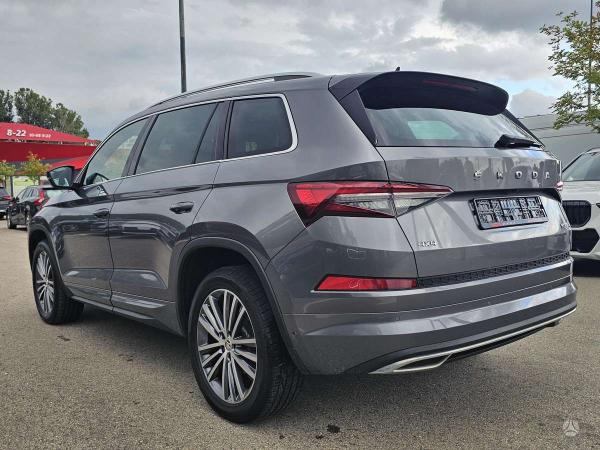 Pelēks Skoda Kodiaq 2022 Viļņa, ar dzinēja tilpumu 1.97 L un nobraukumu 176 tūkst. km par 25700 €, foto 5 vietnē AUTOMOTO.COM.LV