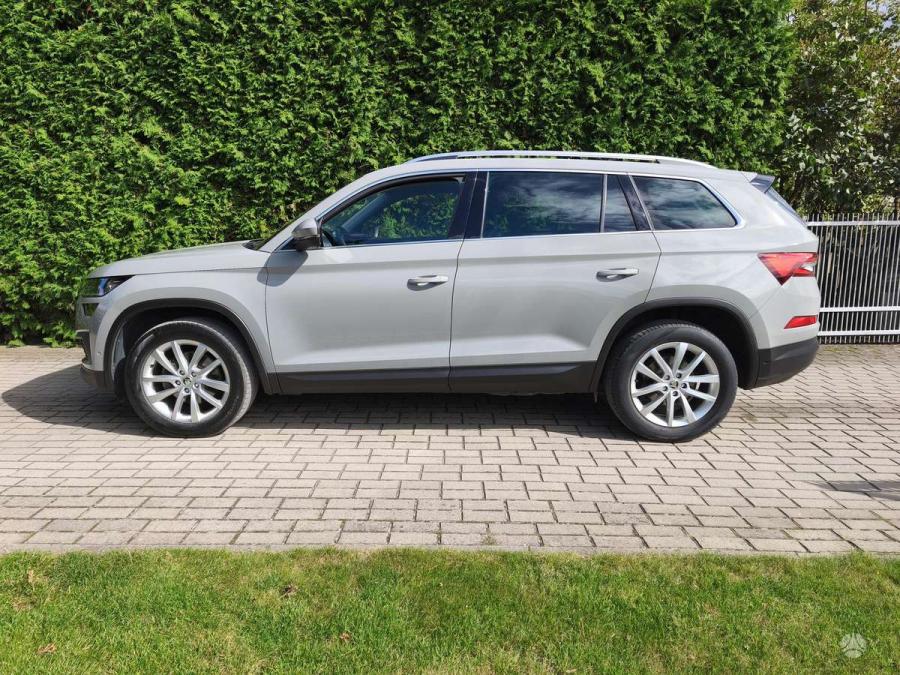 Pelēks Skoda Kodiaq 2022 Kalvarija, ar dzinēja tilpumu 1.50 L un nobraukumu 122 tūkst. km par 24188 €, foto 3 vietnē AUTOMOTO.COM.LV
