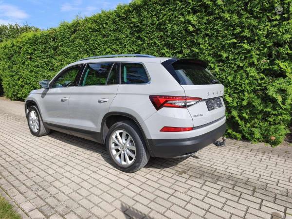 Pelēks Skoda Kodiaq 2022 Kalvarija, ar dzinēja tilpumu 1.50 L un nobraukumu 122 tūkst. km par 24188 €, foto 4 vietnē AUTOMOTO.COM.LV