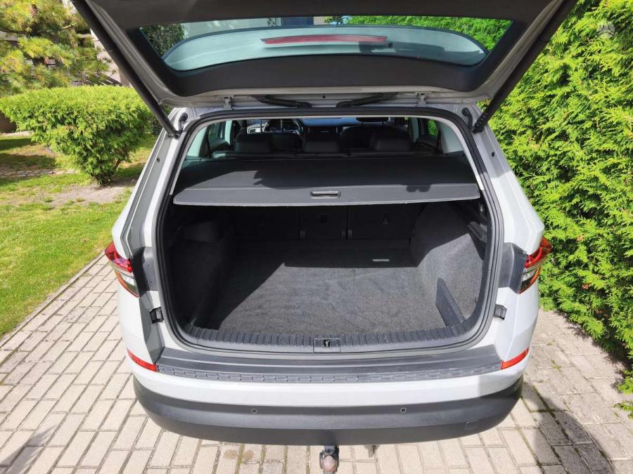 Pelēks Skoda Kodiaq 2022 Kalvarija, ar dzinēja tilpumu 1.50 L un nobraukumu 122 tūkst. km par 24188 €, foto 11 vietnē AUTOMOTO.COM.LV