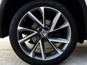 Серый Шкода Kodiaq 2022 в Шяуляй, объемом двигателя 1.97 л и пробегом 204 тыс. км за 24500 €, фото 47 на AUTOMOTO.COM.LV