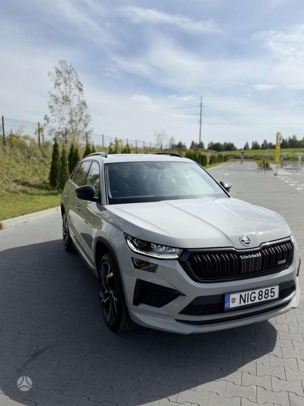 Grey Skoda Kodiaq 2022 in Kaunas, with an engine capacity of 1.98 L and mileage of 108 thousand km for 36200 €, photo 5 on AUTOMOTO.COM.LV