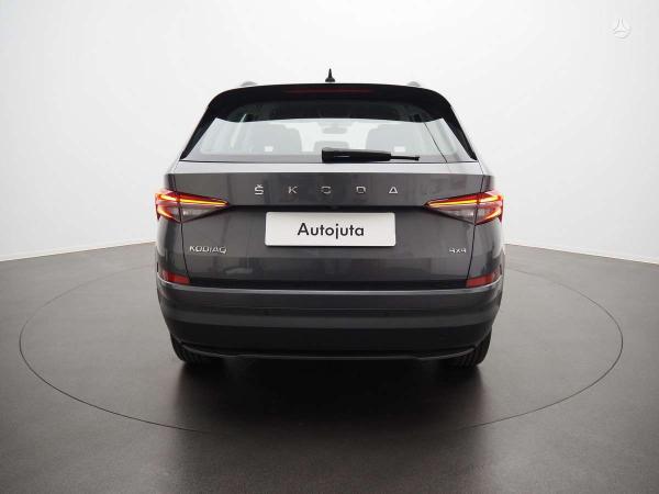 Grey Skoda Kodiaq 2022 in Vilnius, with an engine capacity of 1.97 L and mileage of 110 thousand km for 24200 €, photo 6 on AUTOMOTO.COM.LV