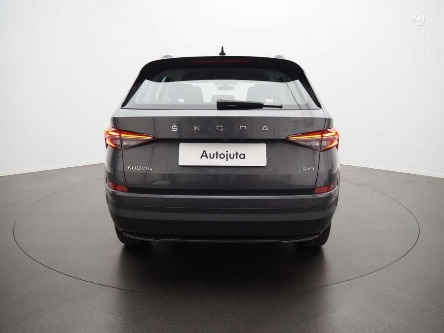 Grey Skoda Kodiaq 2022 in Vilnius, with an engine capacity of 1.97 L and mileage of 110 thousand km for 24200 €, photo 6 on AUTOMOTO.COM.LV