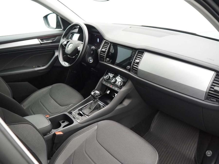 Grey Skoda Kodiaq 2022 in Vilnius, with an engine capacity of 1.97 L and mileage of 110 thousand km for 24200 €, photo 13 on AUTOMOTO.COM.LV