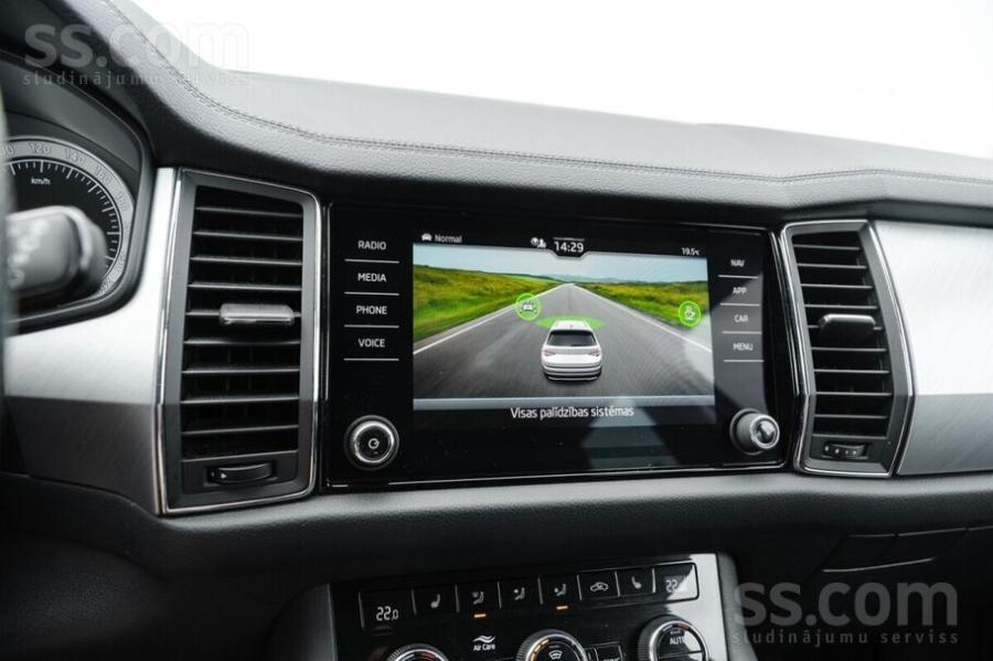 Pelēks Skoda Kodiaq 2022 Rīga, ar dzinēja tilpumu 1.50 L un nobraukumu 50 tūkst. km par 24850 €, foto 21 vietnē AUTOMOTO.COM.LV