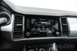 Pelēks Skoda Kodiaq 2022 Rīga, ar dzinēja tilpumu 1.50 L un nobraukumu 50 tūkst. km par 24850 €, foto 16 vietnē AUTOMOTO.COM.LV