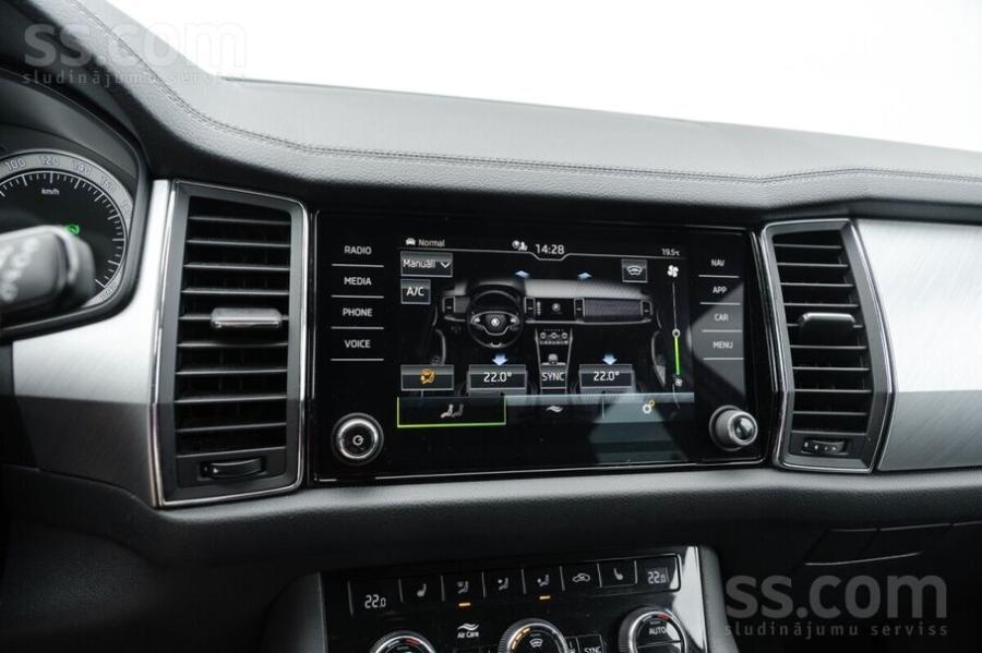 Pelēks Skoda Kodiaq 2022 Rīga, ar dzinēja tilpumu 1.50 L un nobraukumu 50 tūkst. km par 24850 €, foto 16 vietnē AUTOMOTO.COM.LV