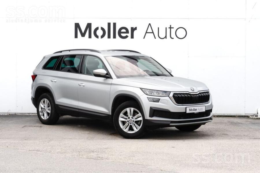 Grey Skoda Kodiaq 2022 in Riga, with an engine capacity of 1.50 L and mileage of 50 thousand km for 24850 €, photo 3 on AUTOMOTO.COM.LV