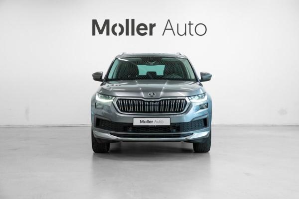 Grey Skoda Kodiaq 2022 in Vilnius, with an engine capacity of 2.00 L and mileage of 118 thousand km for 31900 €, photo 6 on AUTOMOTO.COM.LV
