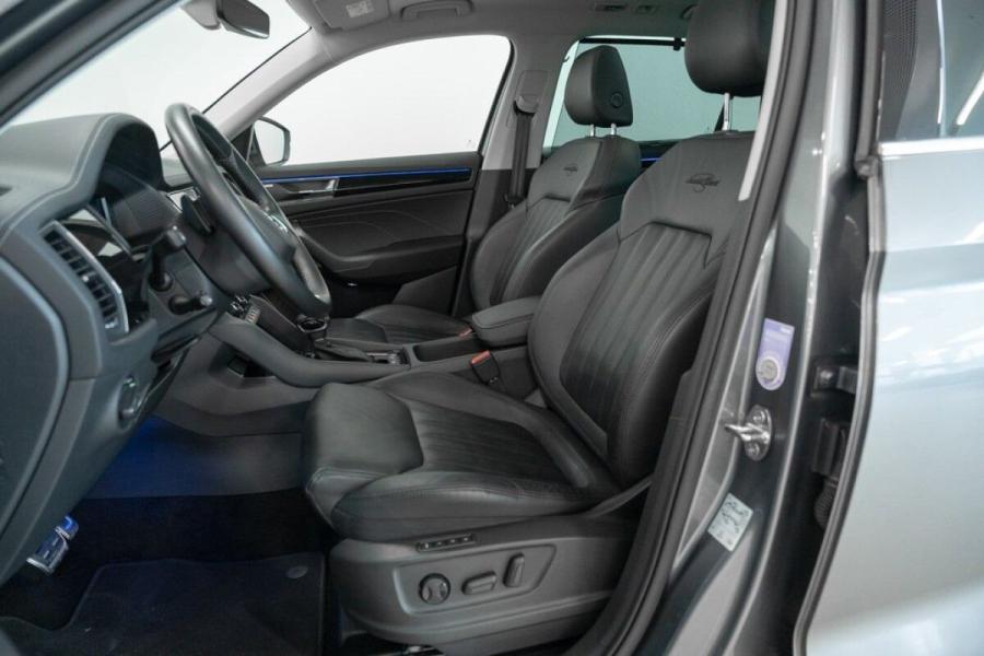 Серый Шкода Kodiaq 2022 в Вильнюс, объемом двигателя 2.00 л и пробегом 118 тыс. км за 31900 €, фото 8 на AUTOMOTO.COM.LV