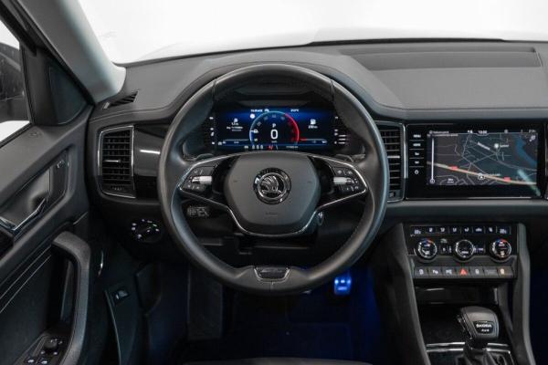 Grey Skoda Kodiaq 2022 in Vilnius, with an engine capacity of 2.00 L and mileage of 118 thousand km for 31900 €, photo 10 on AUTOMOTO.COM.LV