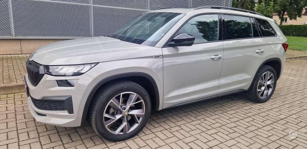 Grey Skoda Kodiaq 2022 in Marijampole, with an engine capacity of 1.97 L and mileage of 245 thousand km for 19800 €, photo 3 on AUTOMOTO.COM.LV