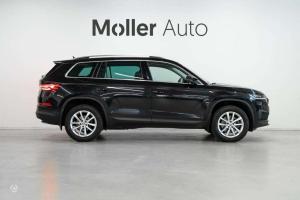 Grey Skoda Kodiaq 2022 in Vilnius, with an engine capacity of 2.00 L and mileage of 138 thousand km for 29900 €, photo 5 on AUTOMOTO.COM.LV
