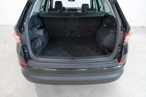 Grey Skoda Kodiaq 2022 in Vilnius, with an engine capacity of 2.00 L and mileage of 138 thousand km for 29900 €, photo 23 on AUTOMOTO.COM.LV