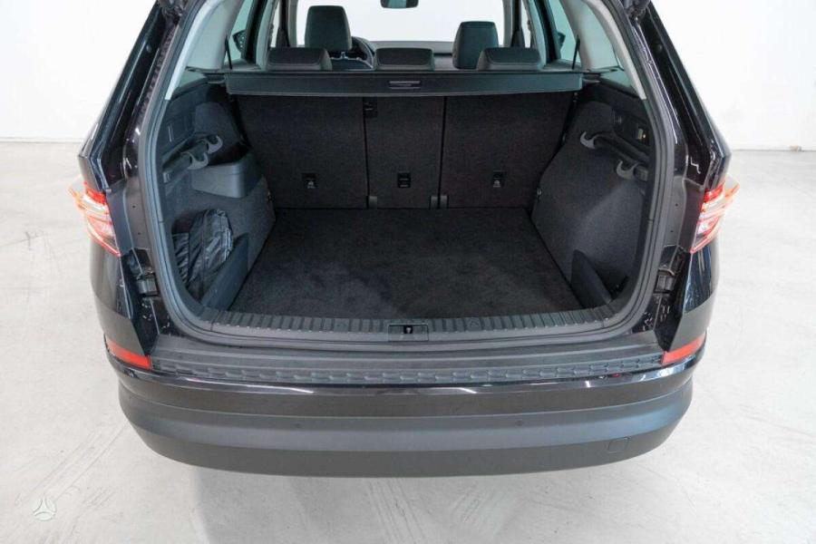 Grey Skoda Kodiaq 2022 in Vilnius, with an engine capacity of 2.00 L and mileage of 138 thousand km for 29900 €, photo 23 on AUTOMOTO.COM.LV