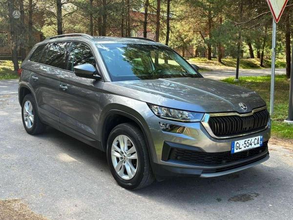 Skoda Kodiaq 2022 in Kaunas on AUTOMOTO.COM.LV Grey Skoda Kodiaq 2022 in Kaunas, with an engine capacity of 1.97 L and mileage of 266 thousand km for 16700 €, photo 4 on AUTOMOTO.COM.LV