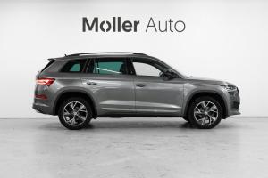 Grey Skoda Kodiaq 2022 in Vilnius, with an engine capacity of 2.00 L and mileage of 152 thousand km for 26900 €, photo 5 on AUTOMOTO.COM.LV