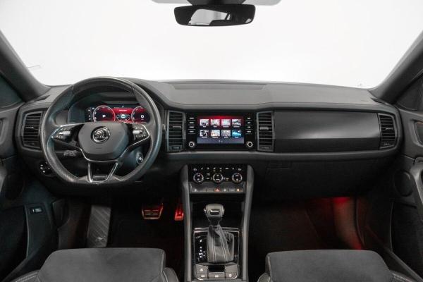 Grey Skoda Kodiaq 2022 in Vilnius, with an engine capacity of 2.00 L and mileage of 152 thousand km for 26900 €, photo 9 on AUTOMOTO.COM.LV