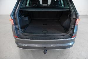 Grey Skoda Kodiaq 2022 in Vilnius, with an engine capacity of 2.00 L and mileage of 152 thousand km for 26900 €, photo 21 on AUTOMOTO.COM.LV