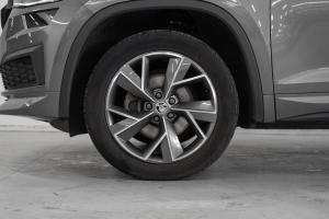 Grey Skoda Kodiaq 2022 in Vilnius, with an engine capacity of 2.00 L and mileage of 152 thousand km for 26900 €, photo 23 on AUTOMOTO.COM.LV