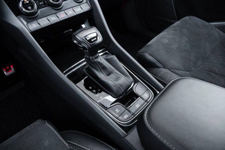 Серый Шкода Kodiaq 2022 в Марупе, объемом двигателя 2.00 л и пробегом 119 тыс. км за 28650 €, фото 25 на AUTOMOTO.COM.LV